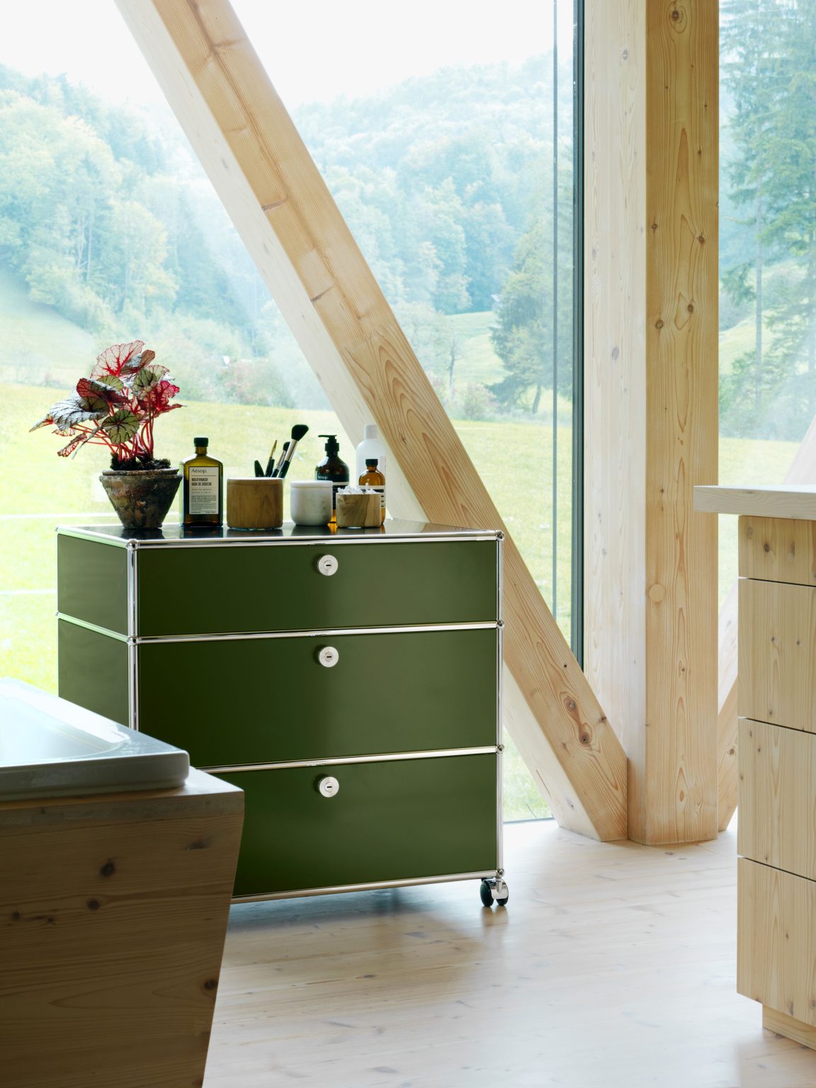 Versatilidade Intemporal: Mobiliário Modular USM no Design Contemporâneo